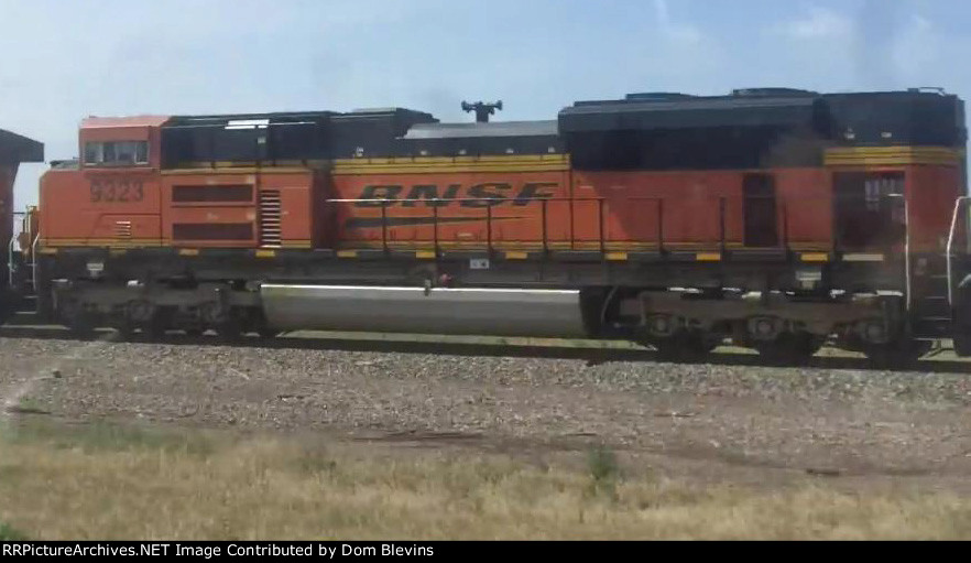 BNSF 9323